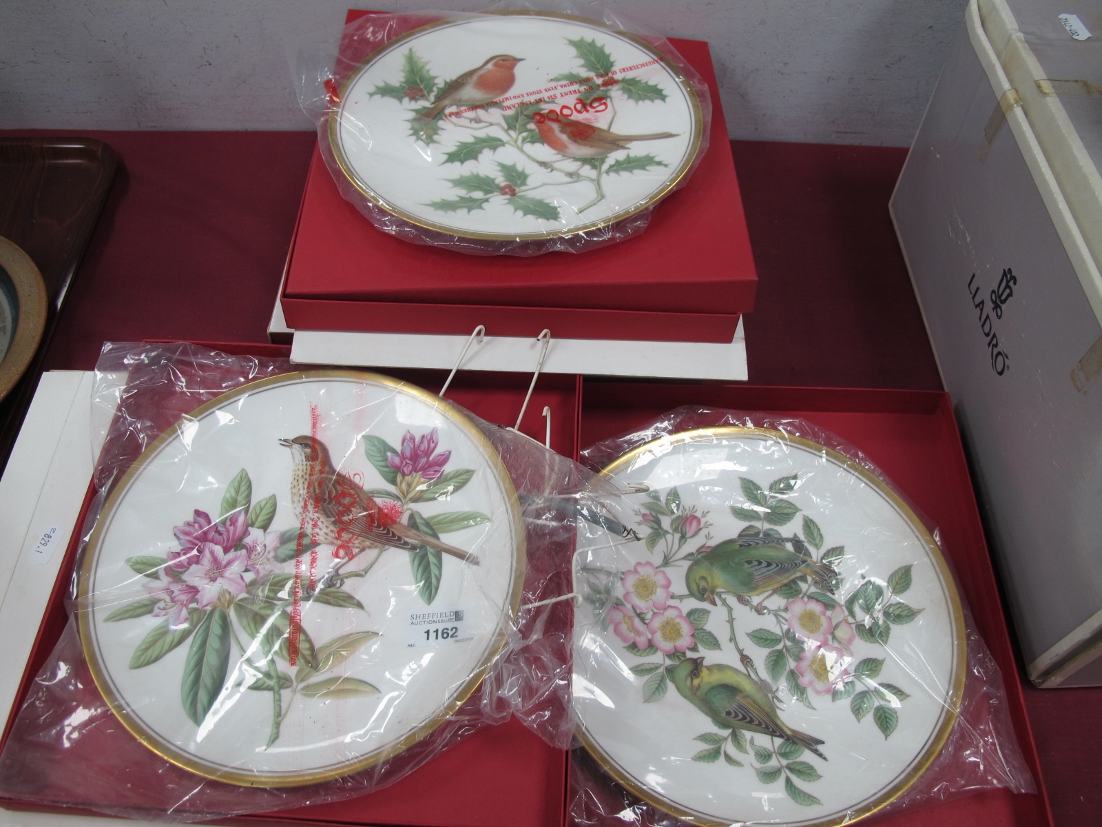 Lot 1162 - A Set of Six Spode 'Garden Birds'