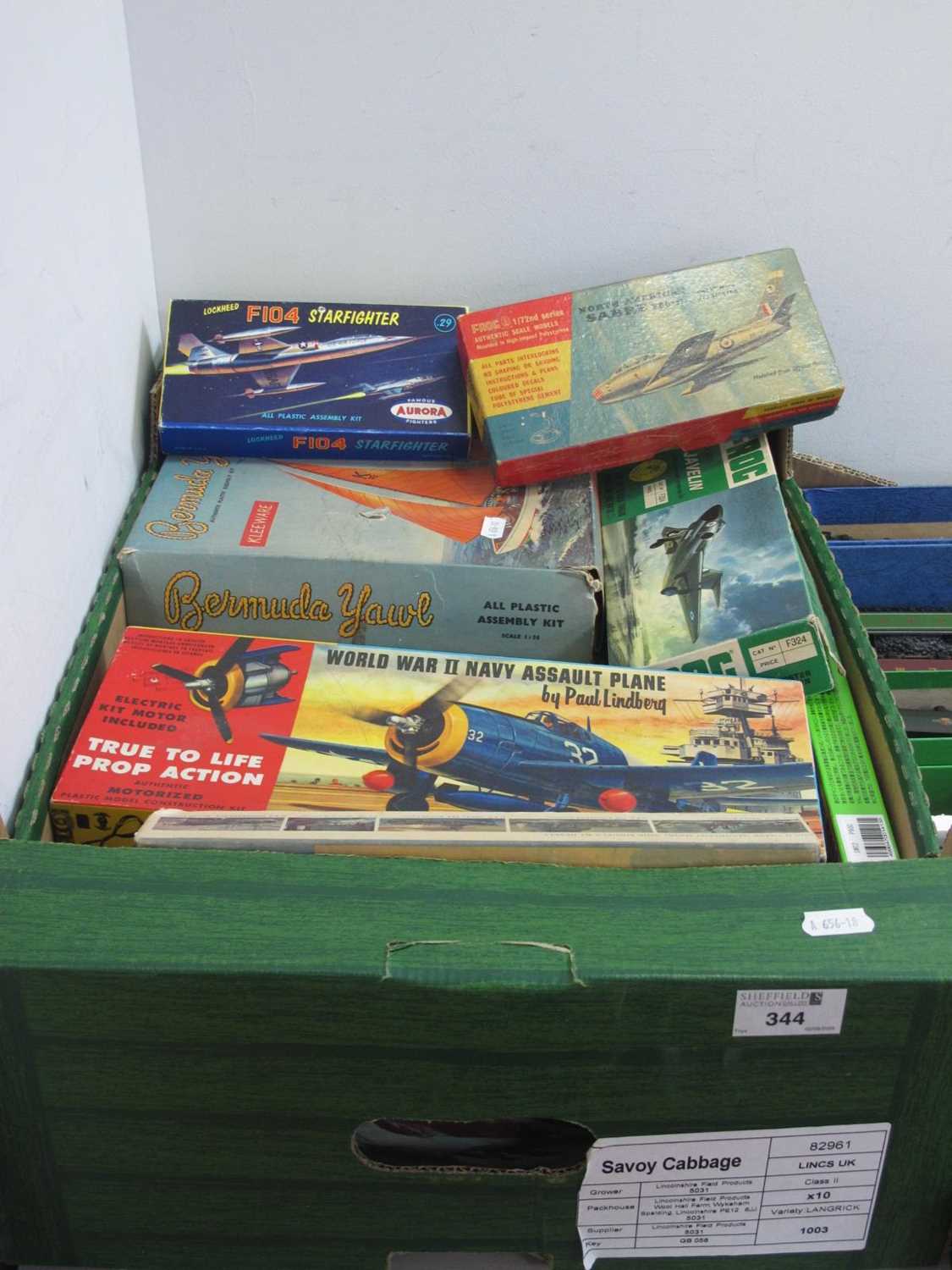 Lot 344 - A quantity of plastic model kits by Aurora,
