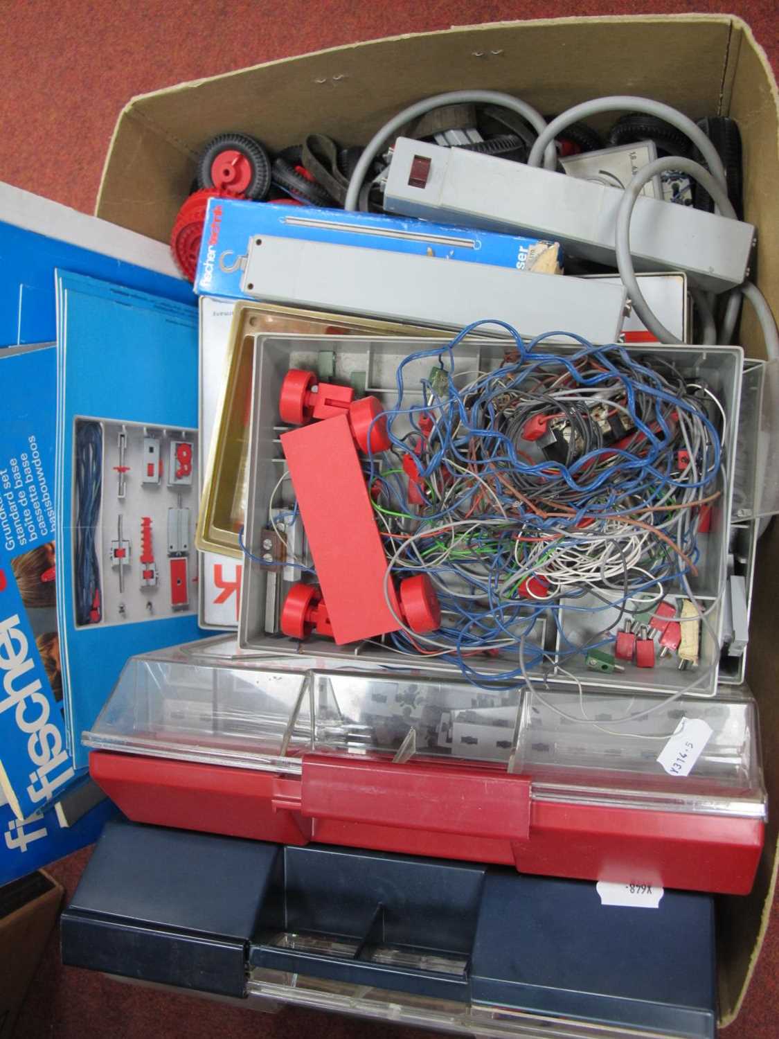 Lot 643 - A quantity of Fisher Technik (Germany)