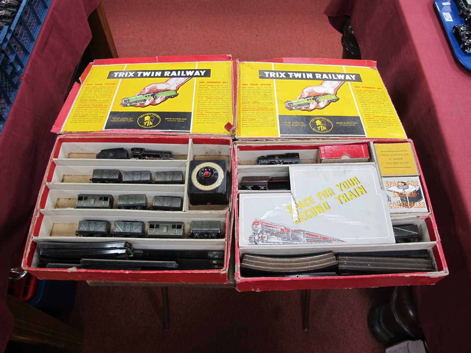 Lot 648 - Quantity of Post War Trix 'OO' Scale