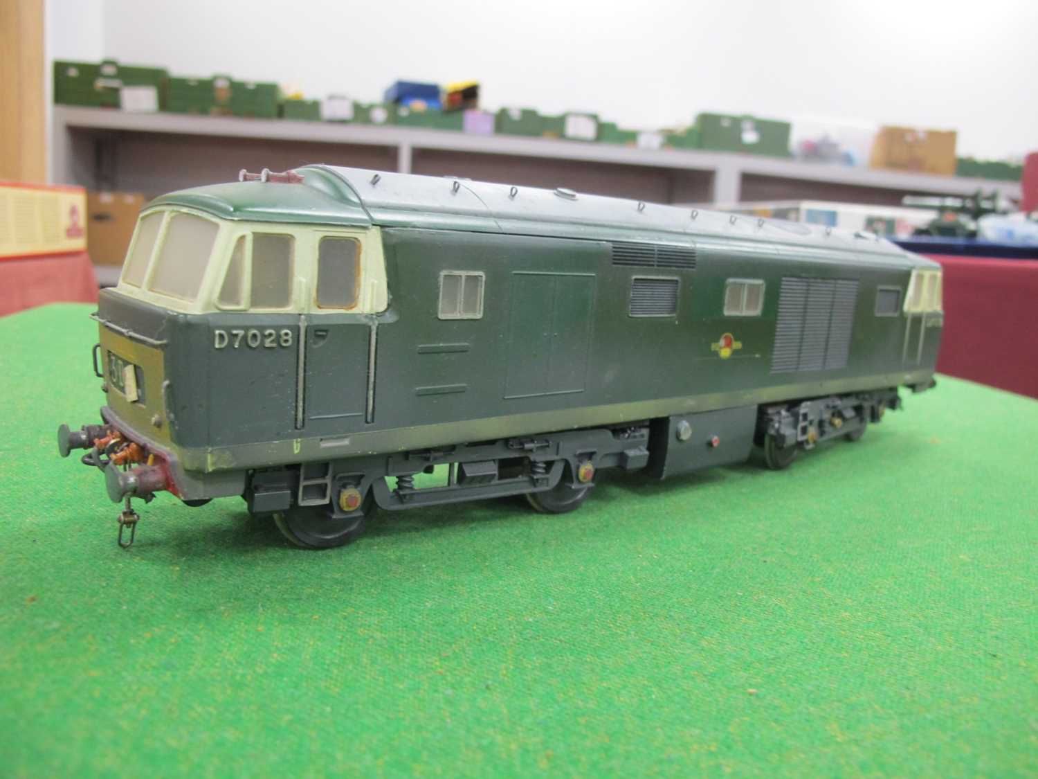 Lot 641 - Kit Built 'O' Gauge/7mm Class 35 "Hymek"