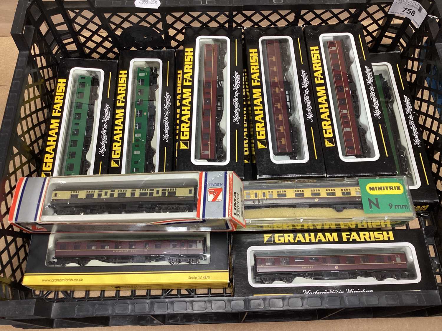 Lot 758 - Thirteen N Gauge Outline British coaches