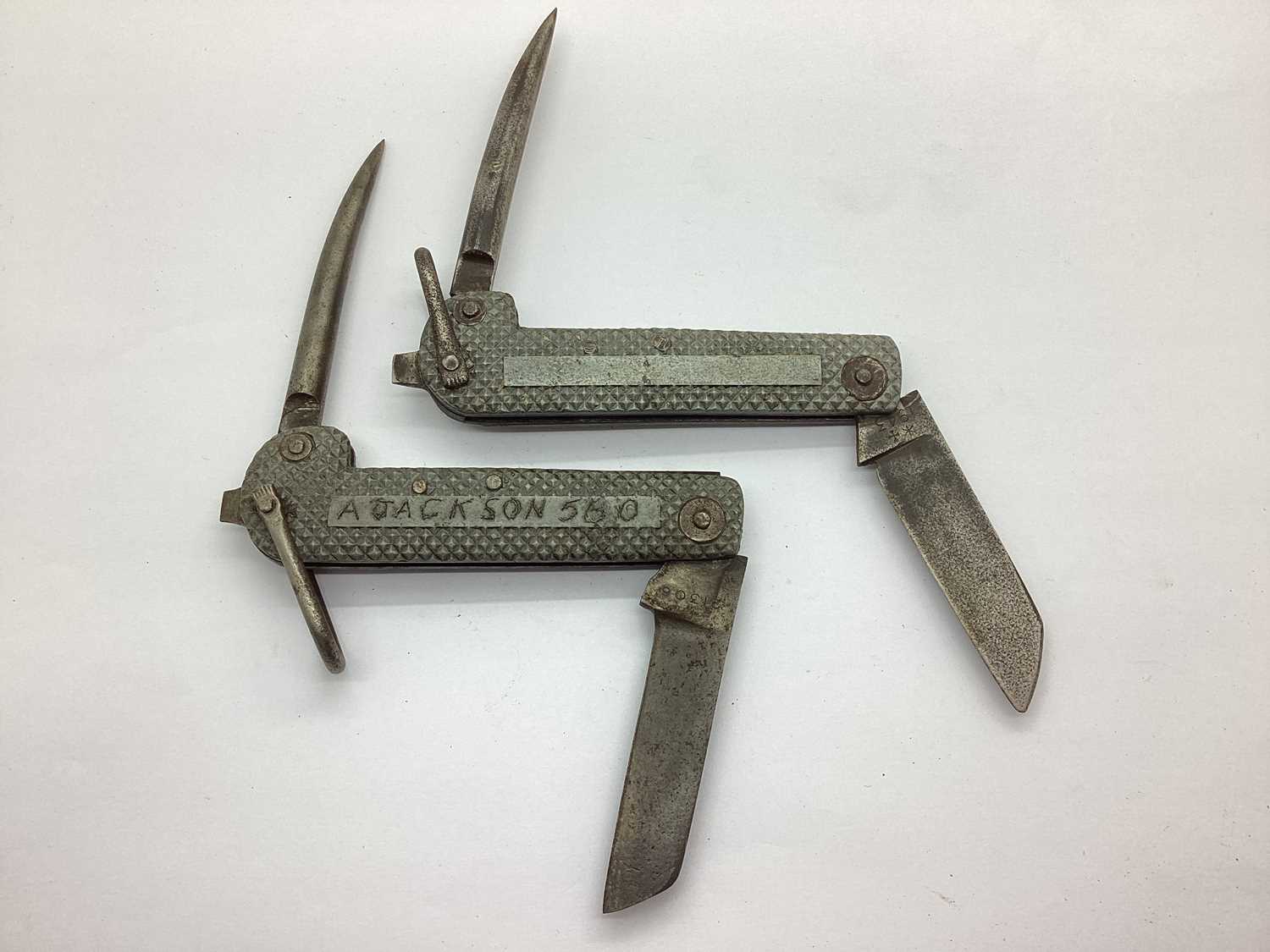 Lot 490 - WWII British Military Metal Jack Knife, with