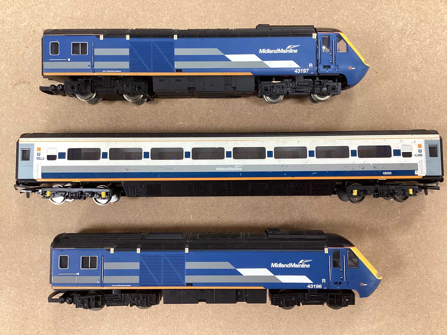 Lot 817 - A Hornby Class 43 Three Piece Locomotive.