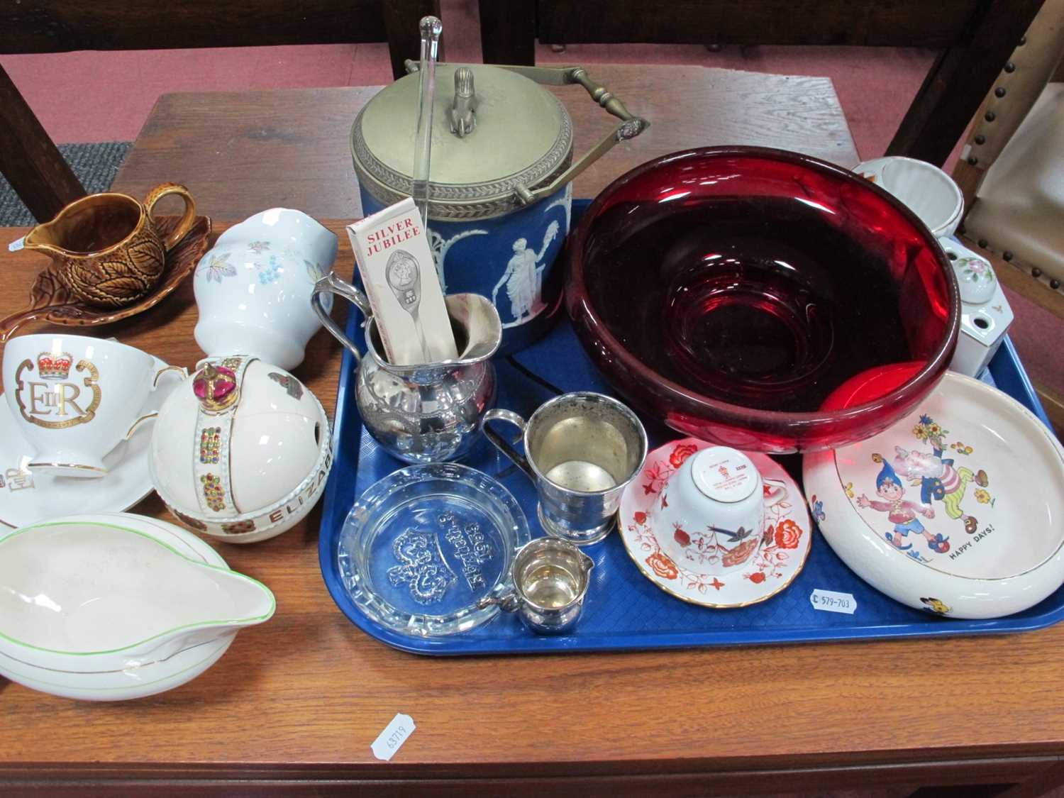 Lot 1001 - Wedgwood Biscuit Barrel, Bilton's Noddy