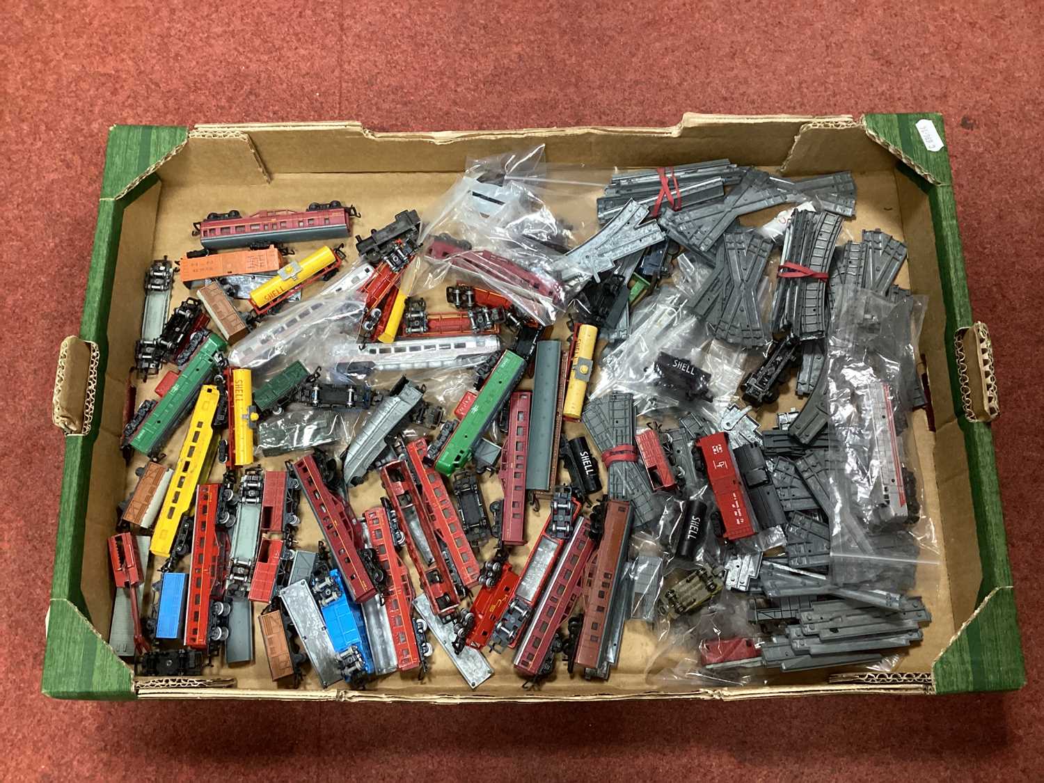 Lot 614 - A Quantity of Outline American Lone Star