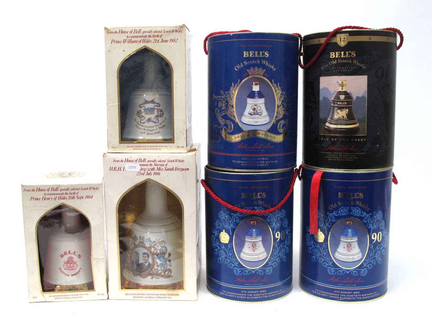 Lot 1398 - Whisky - Bell's Whisky Commemorative Bell