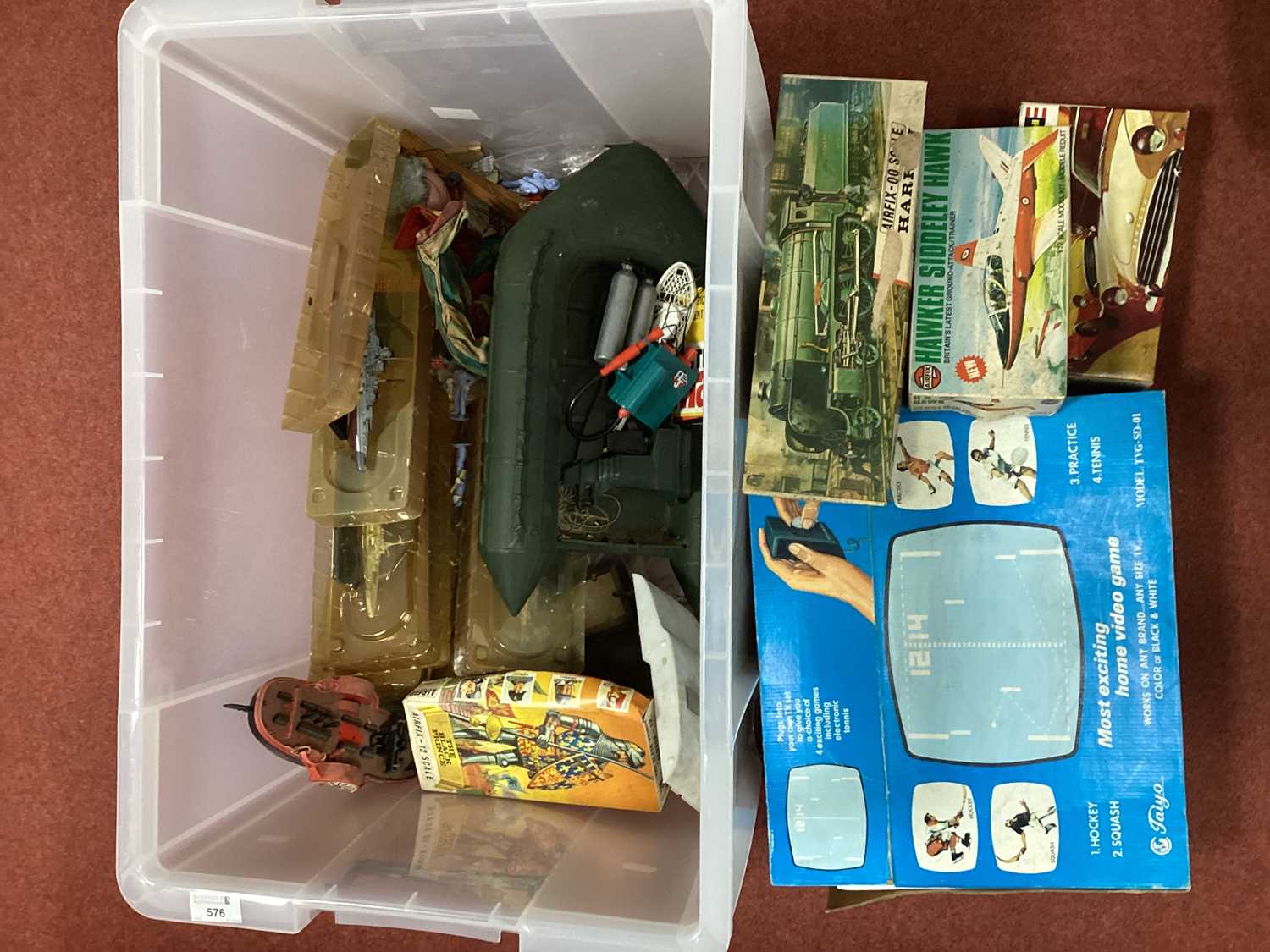 Lot 576 - A Boxed Taiyo Video Game, Plastic 1:32