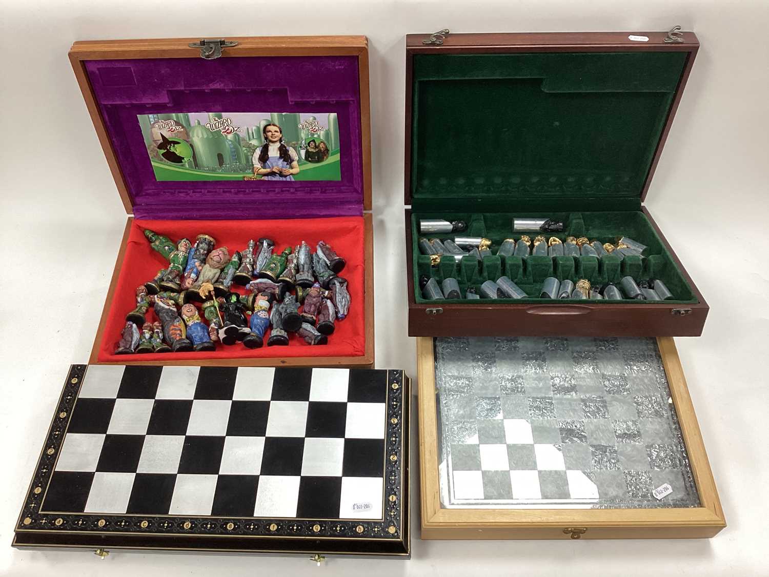 Lot 1433 - Alice In Wonderland Chess Set, glass chess