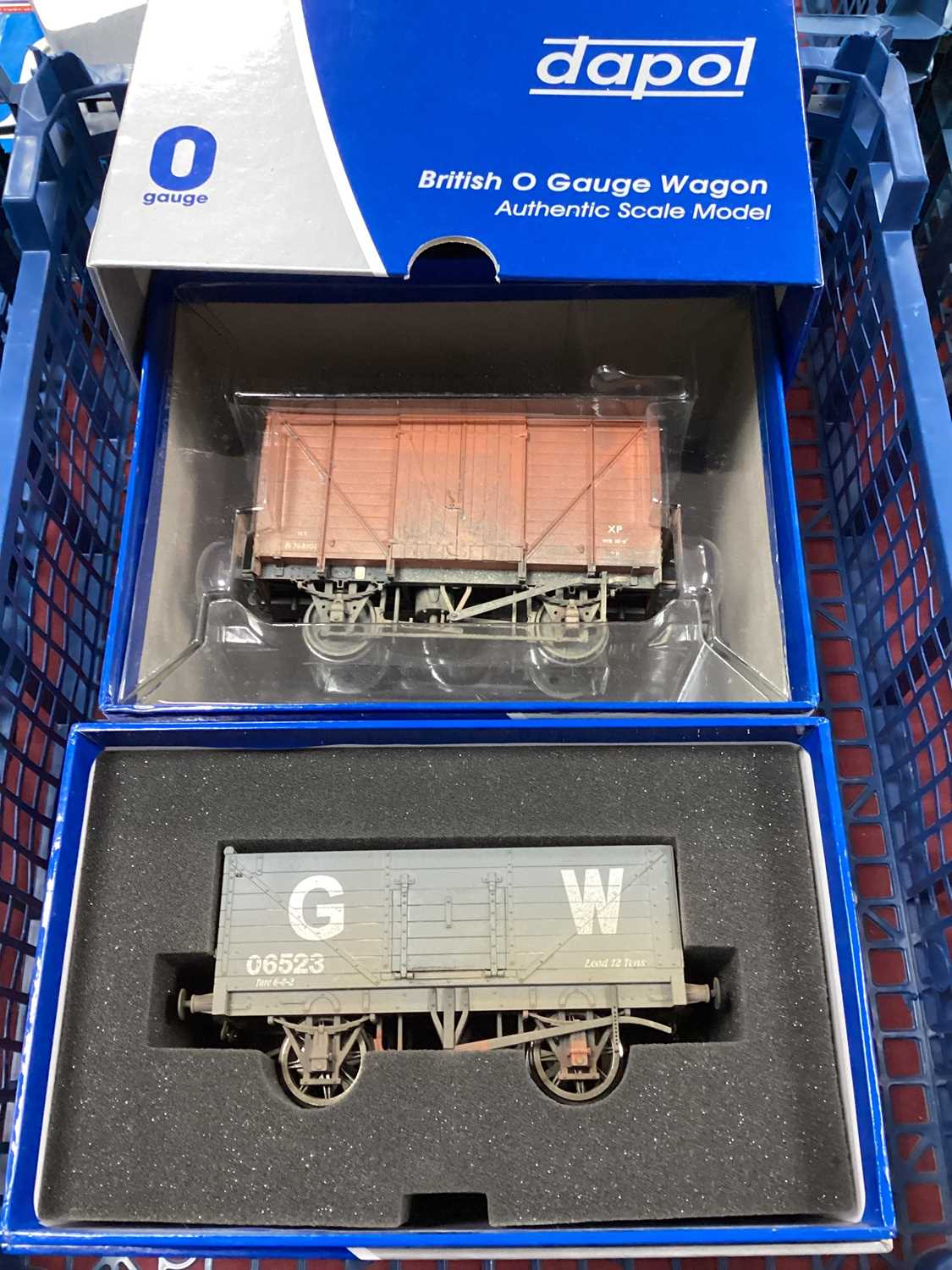 Lot 559 - Two boxed Dapol O gauge wagons, ref