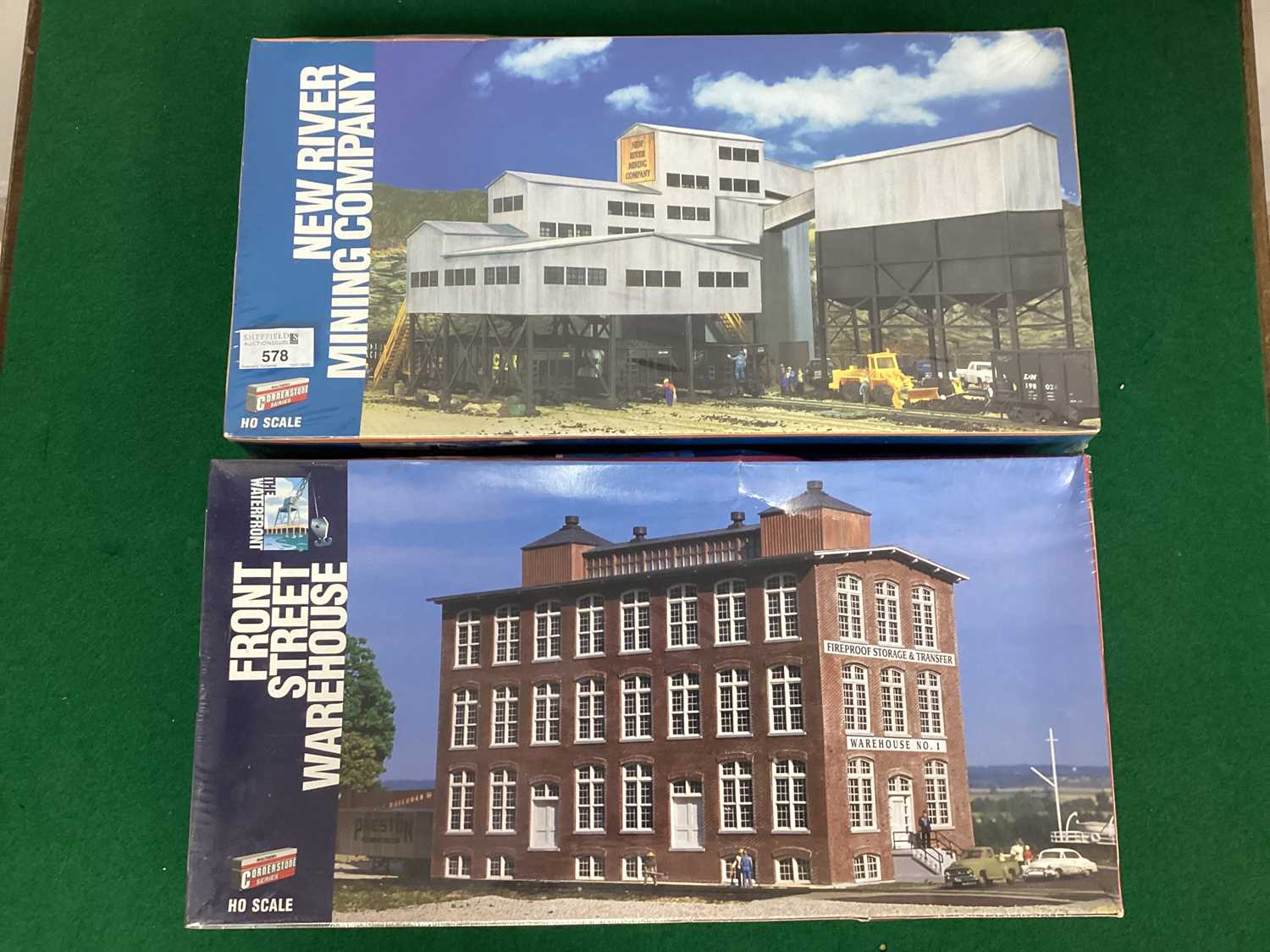 Lot 578 - Two unbuilt Walthers Corner Stone HO scale