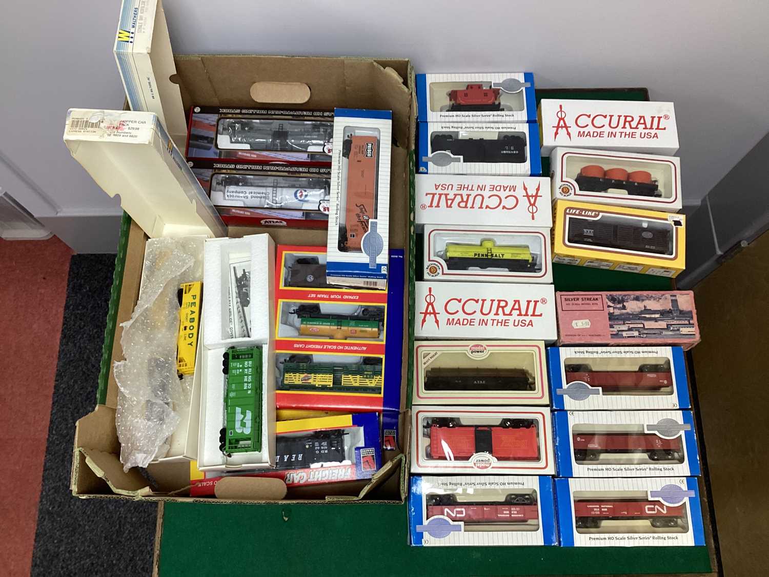 Lot 5 - Approximately Twenty Boxed HO Gauge American