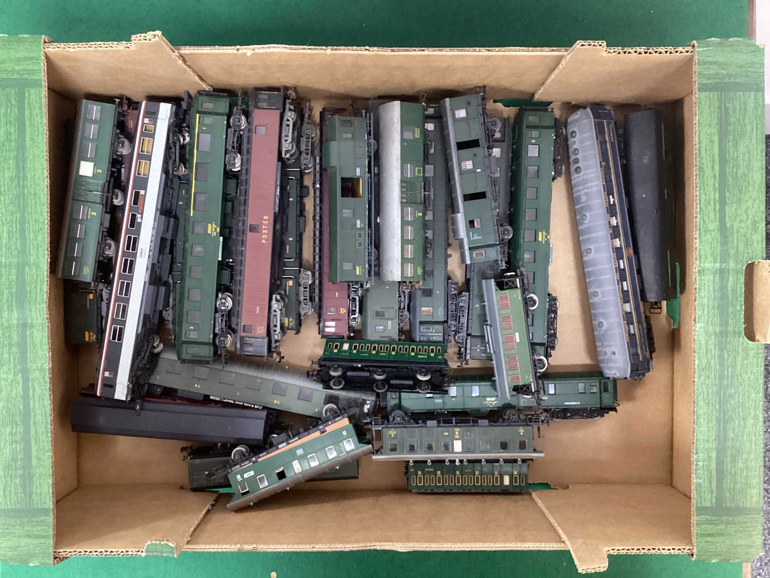 Lot 8 - Approximately Twenty Five HO Scale European