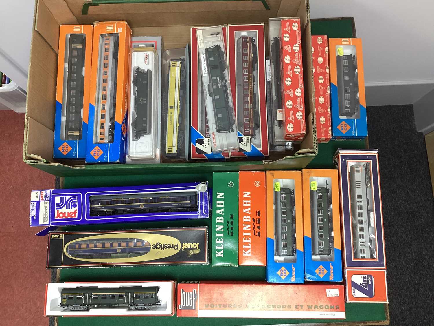 Lot 35 - Approximately Twenty Boxed HO European