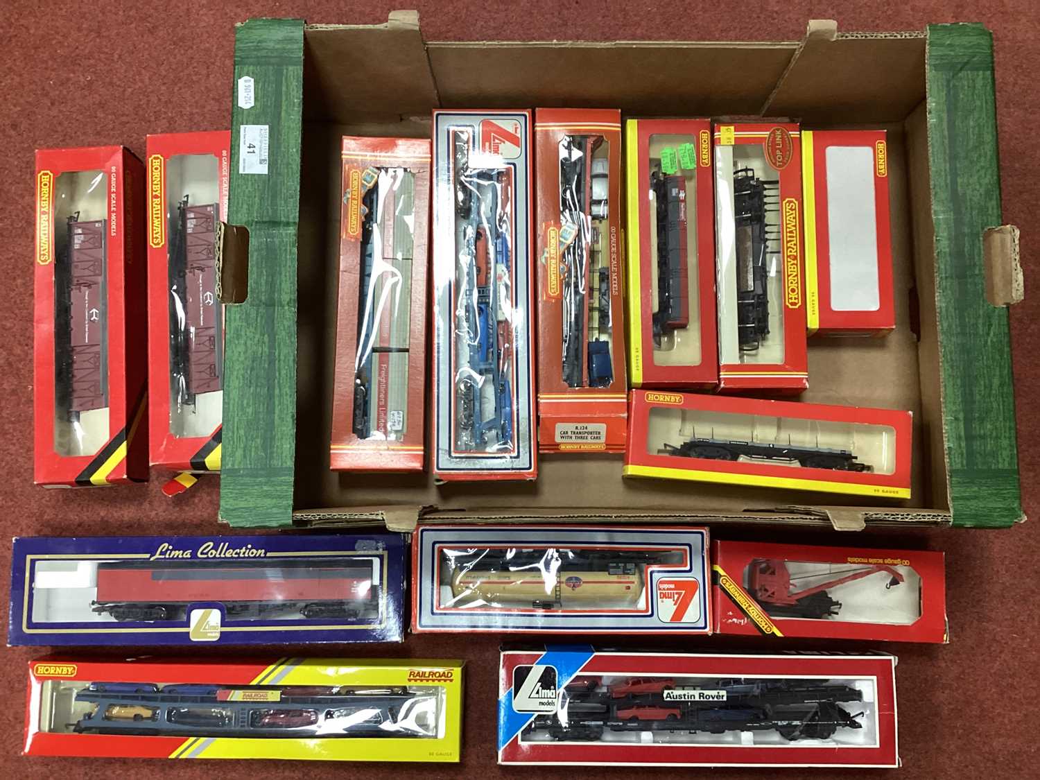 Lot 41 - Fourteen Boxed OO Gauge Modern Image Wagons
