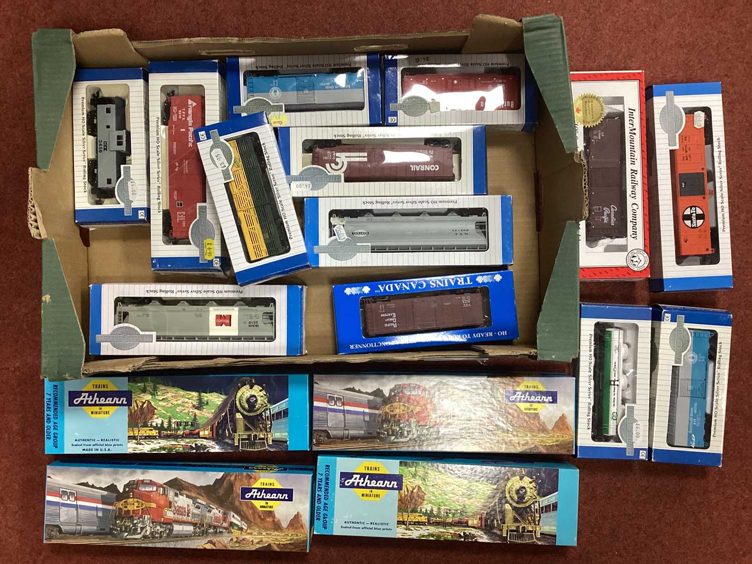 Lot 47 - Seventeen Boxed HO Scale American Outline