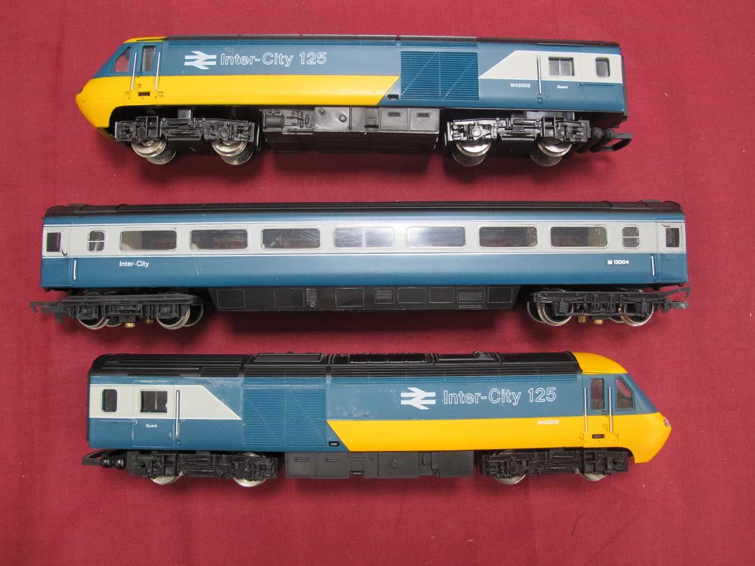 Lot 387 - Hornby OO Gauge Three Car Inter City 125