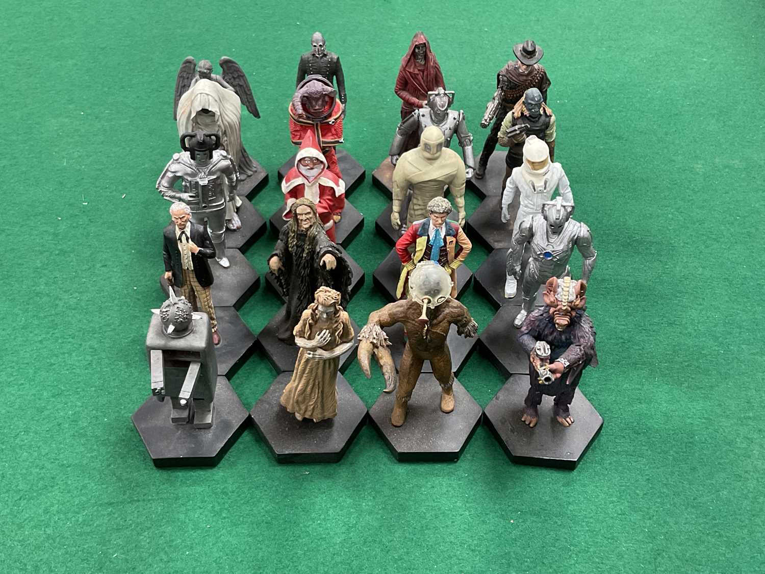 Lot 466 - Twenty Eaglemoss Doctor Who White Metal