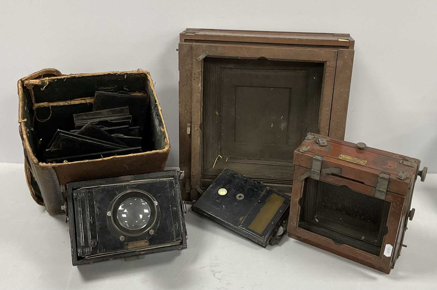 Lot 1122 - Nettel Folding Strut Camera, with brass