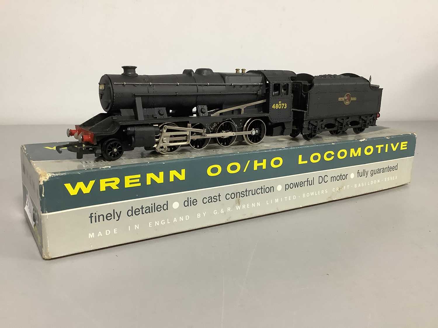 Lot 866 - A boxed Wrenn 00 gauge 8F locomotive no