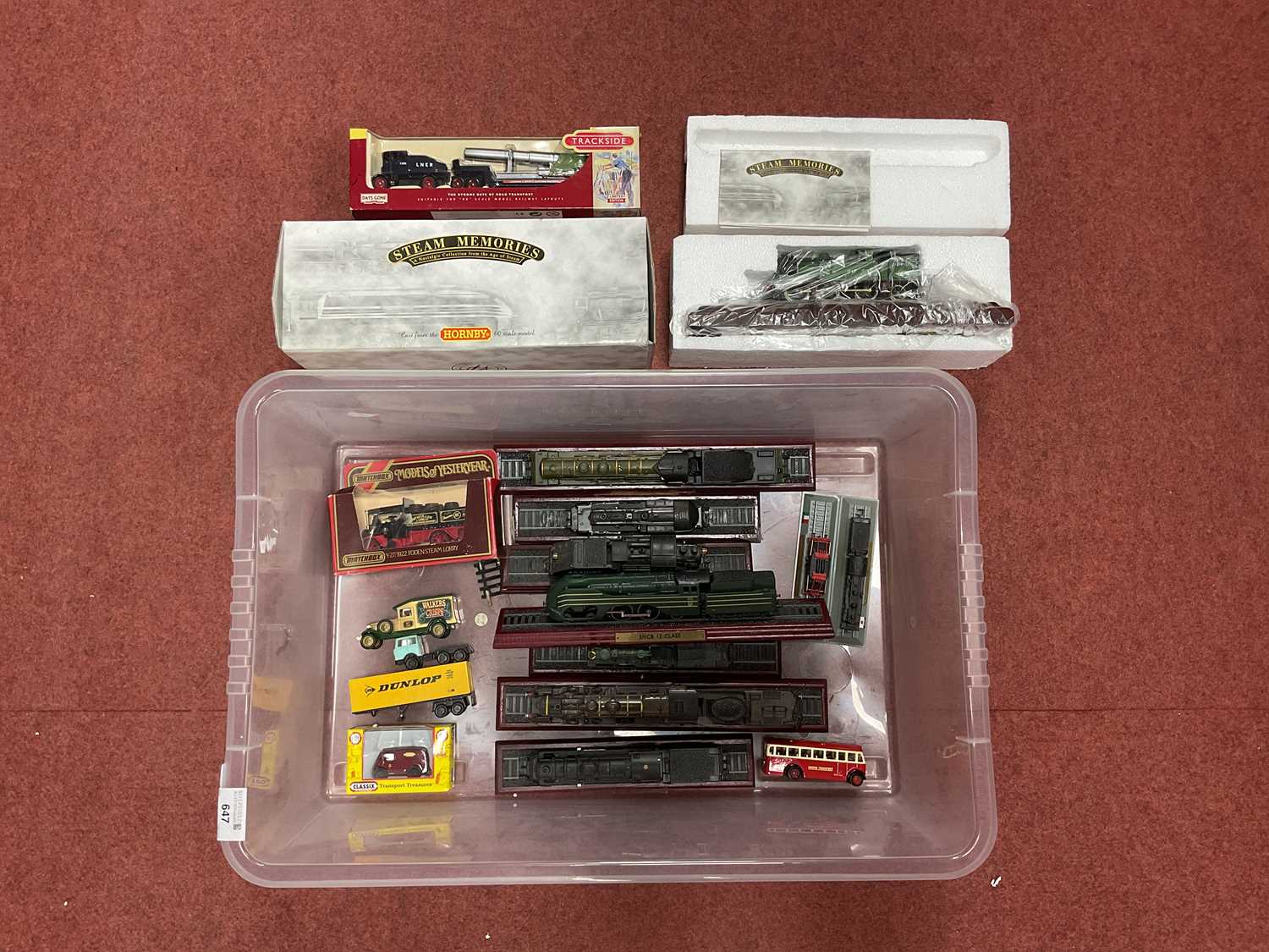 Lot 647 - A quantity of static model locomotives