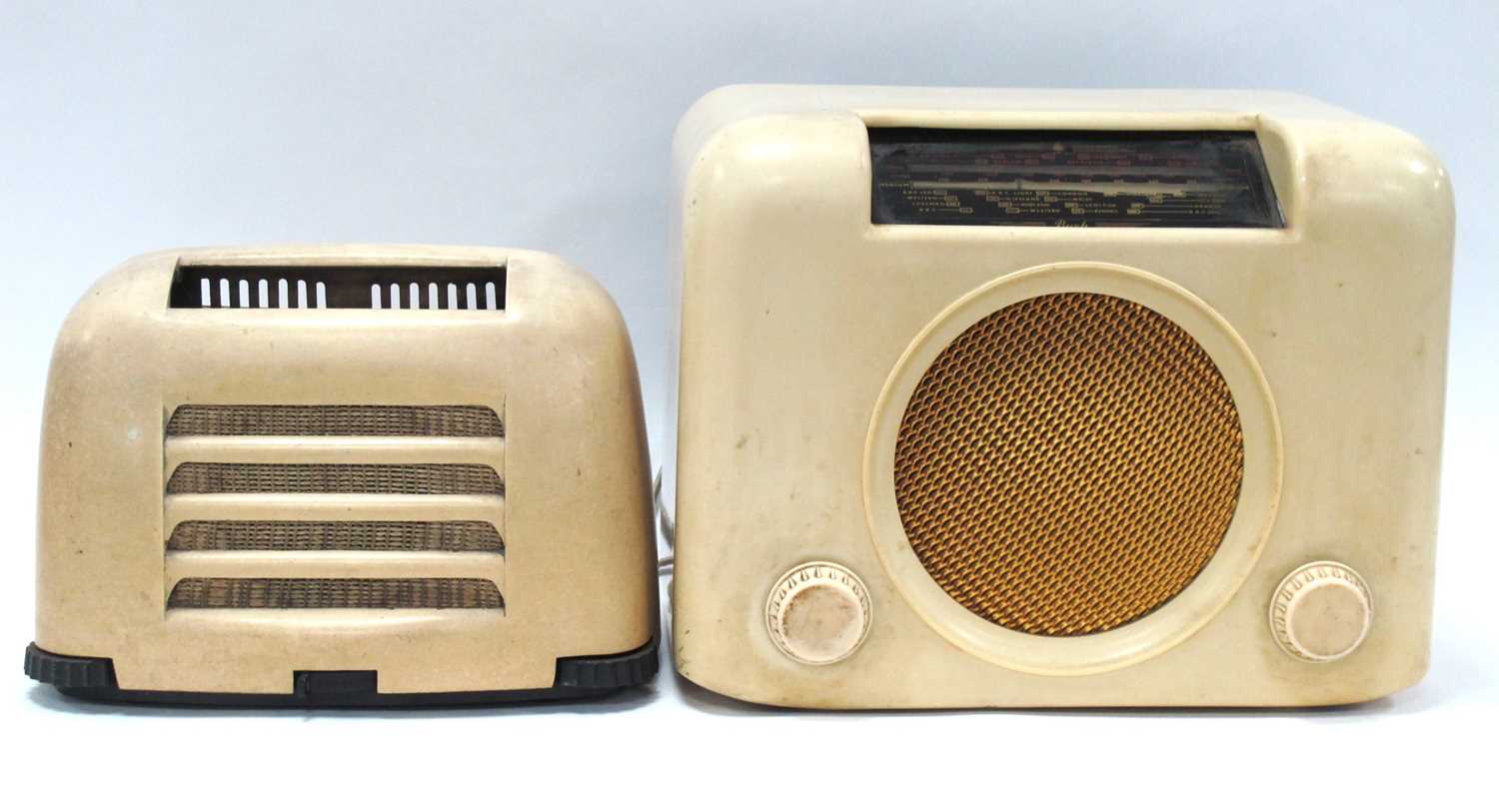 Lot 1401 - Vintage Kolster Bakelite Toaster Radio,