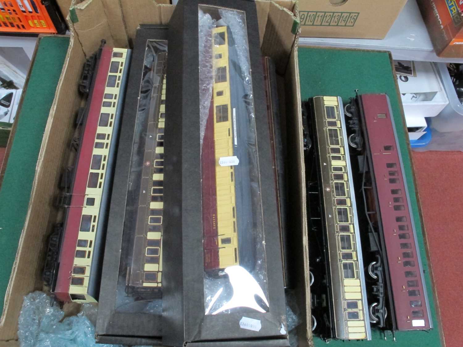 Lot 438 - Six 'O' Gauge/7mm Kit Built Coaches,