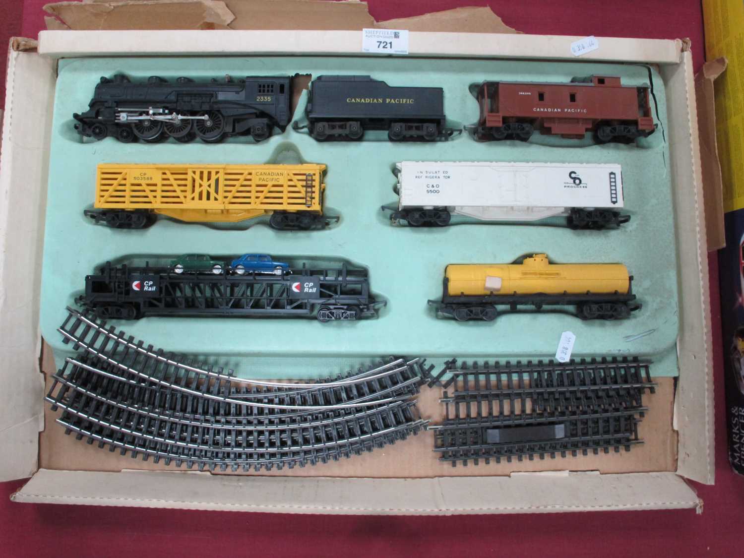 Lot 721 - A Triang Canada 00 gauge Canadian Pacific