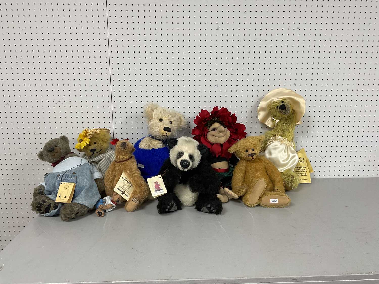 Lot 388 - Eight Mainly Soft Bears / Teddy Bears by