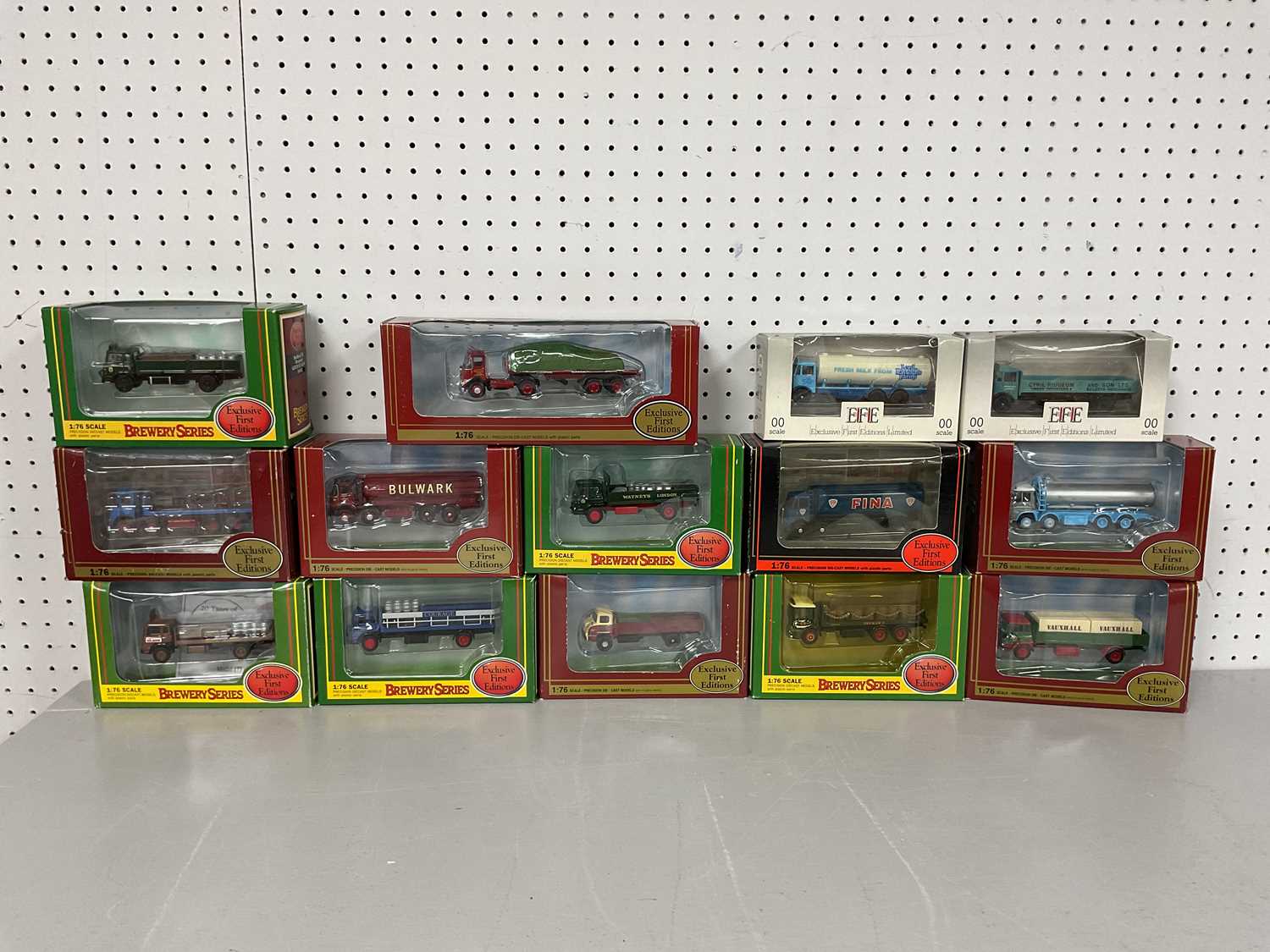 Lot 551 - Fourteen 1:76 Scale Diecast Model Commercial
