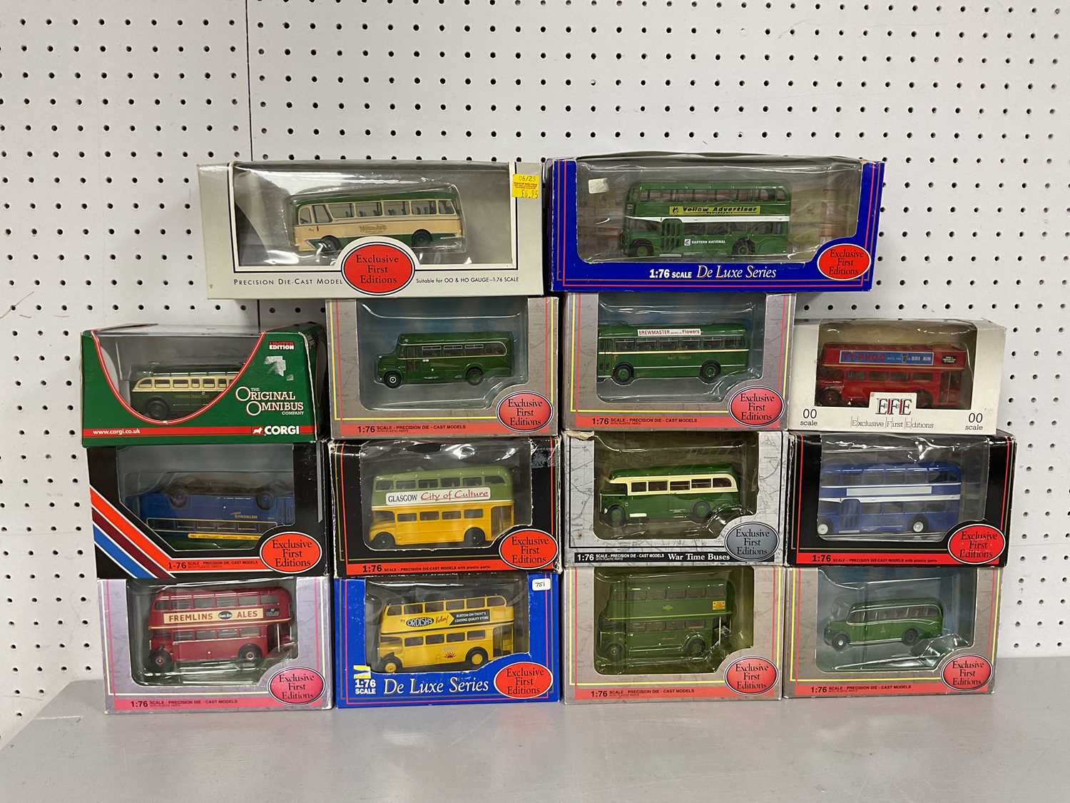Lot 594 - Fourteen 1:76 Scale Diecast Model Buses.