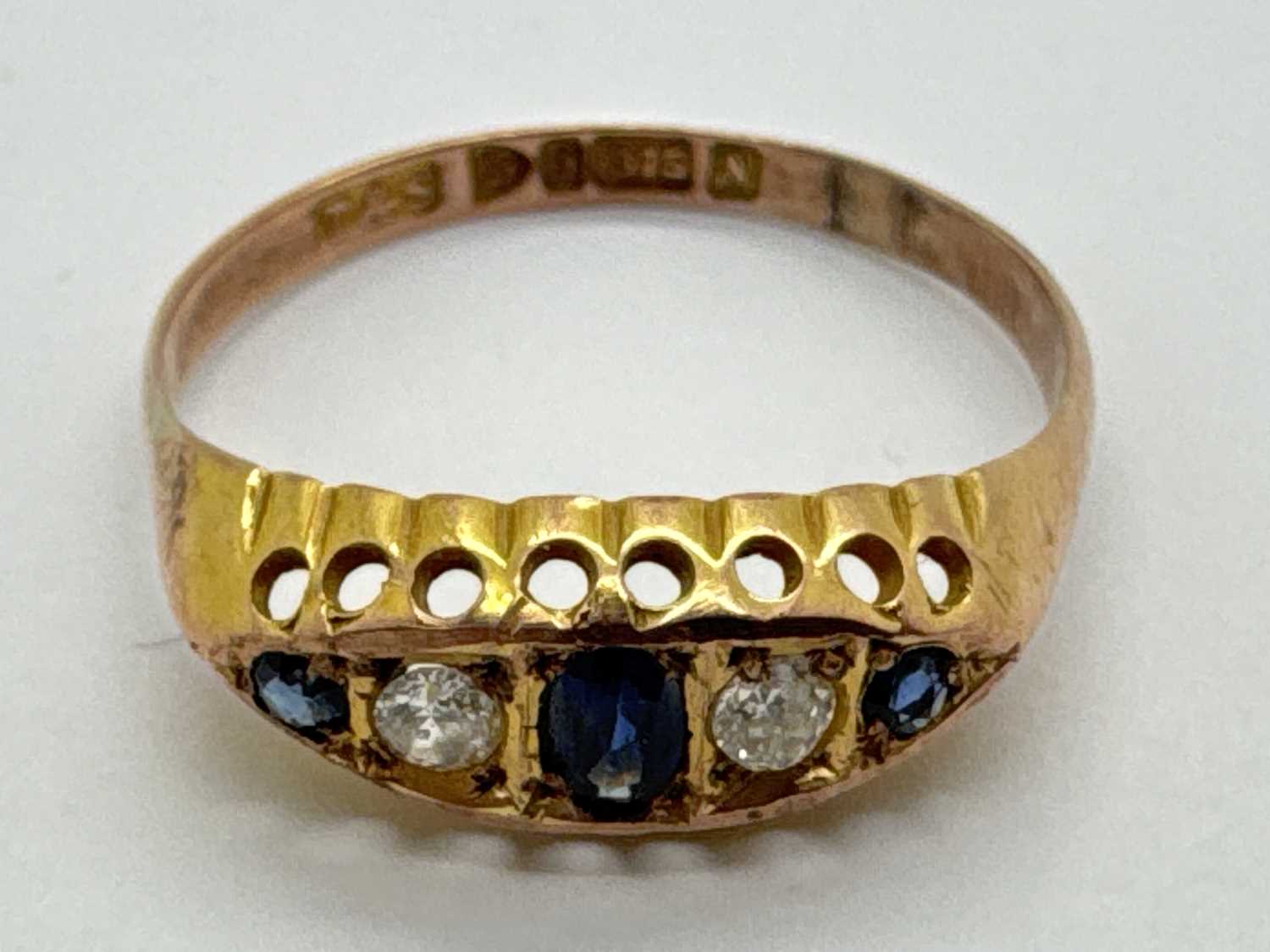 Lot 59 - An Antique 9ct Chester Gold Five Stone Ring,