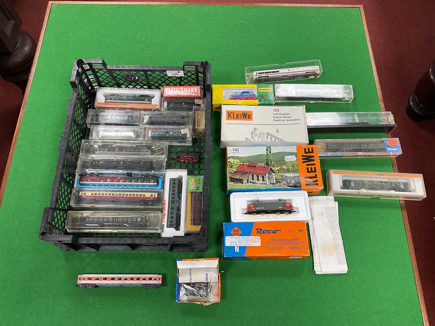 Lot 529 - Twenty 'N' Gauge/2mm Items of Cased/Boxed