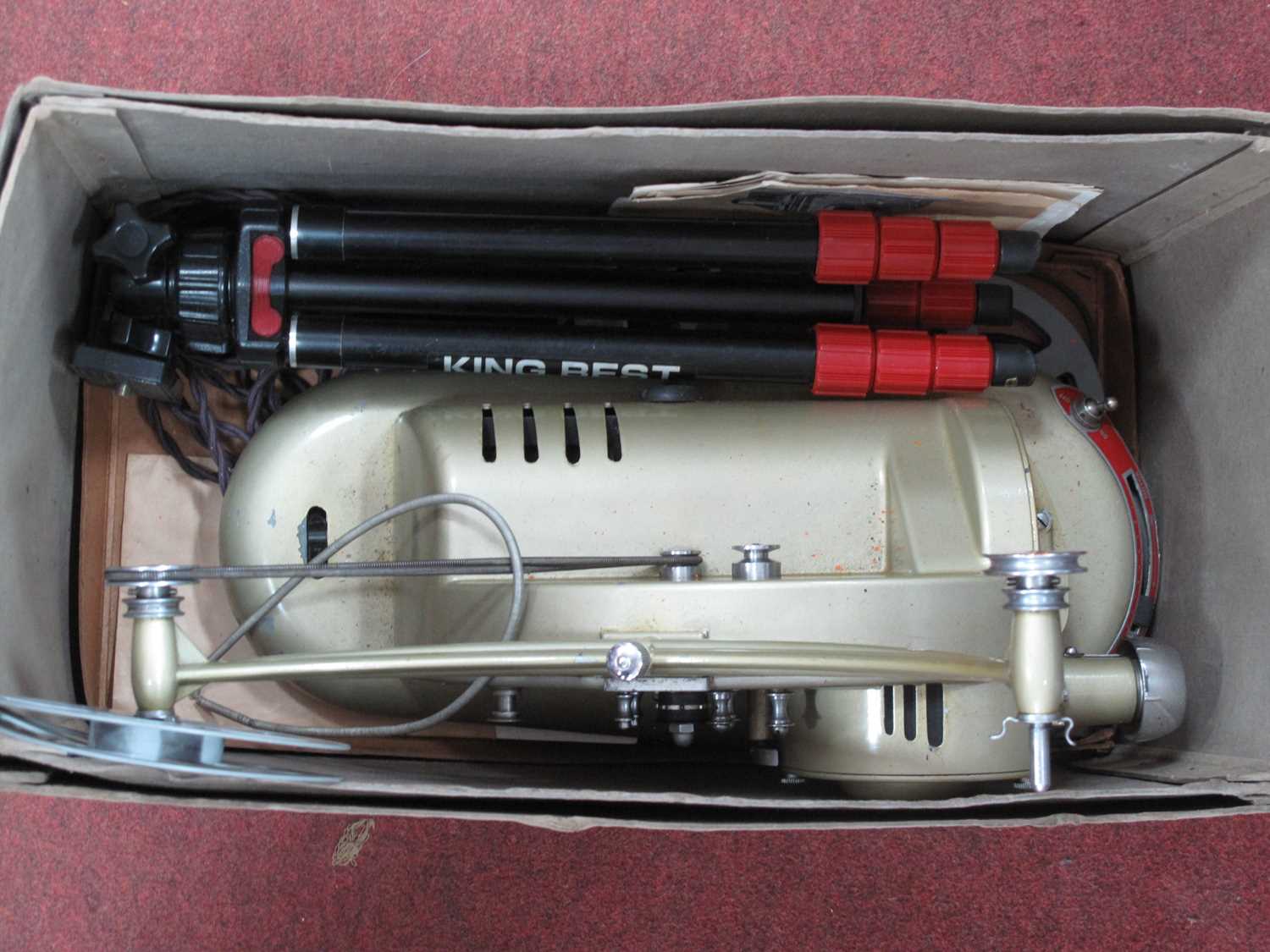 Lot 1453 - Pathescope Gem Projector with Accessories