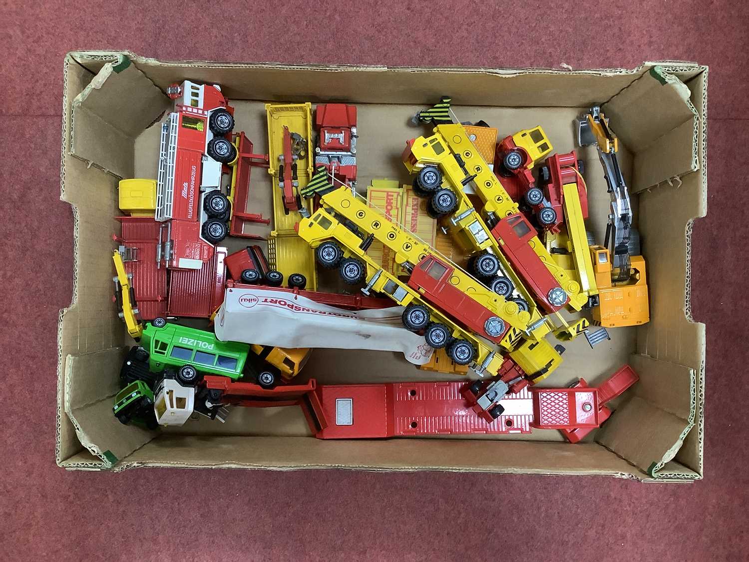 Lot 866 - Seventeen Diecast Model Commercial Vehicles