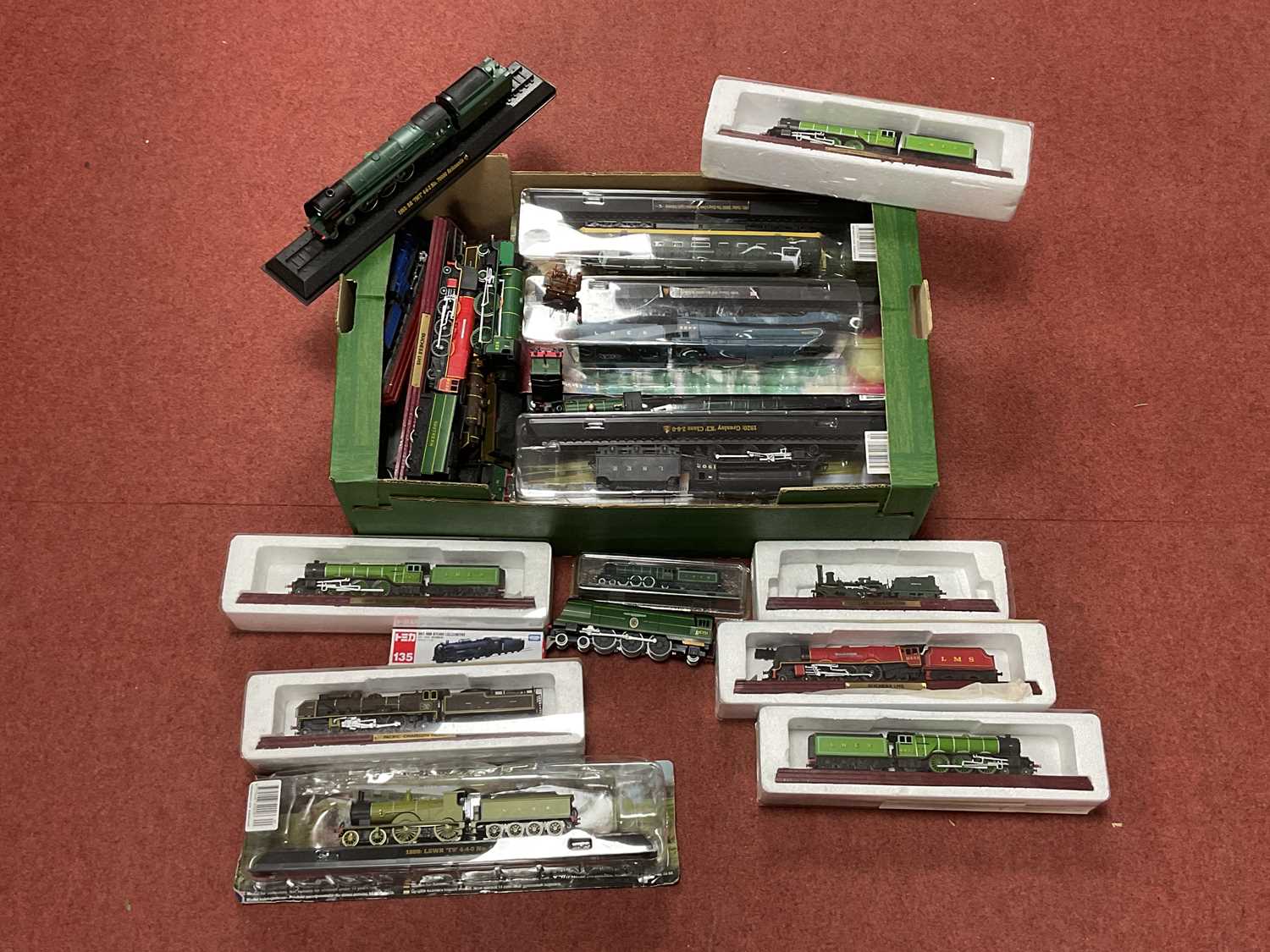 Lot 322 - Approximately eighteen static model steam