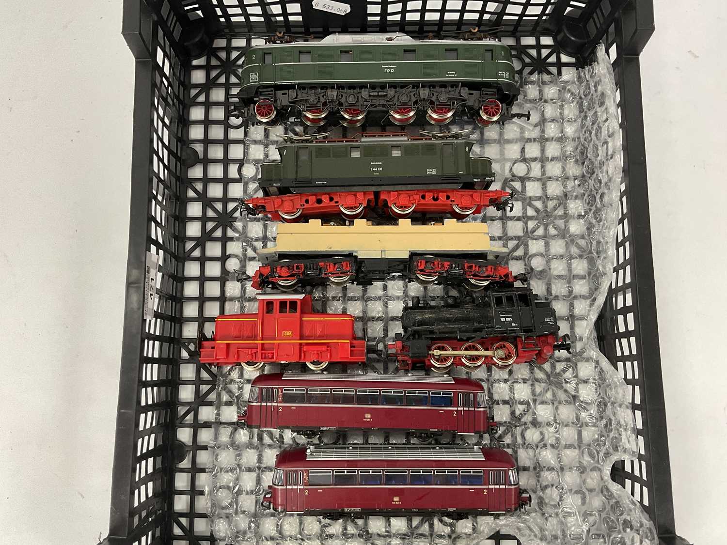Lot 471 - Six German outline HO scale locomotives: a