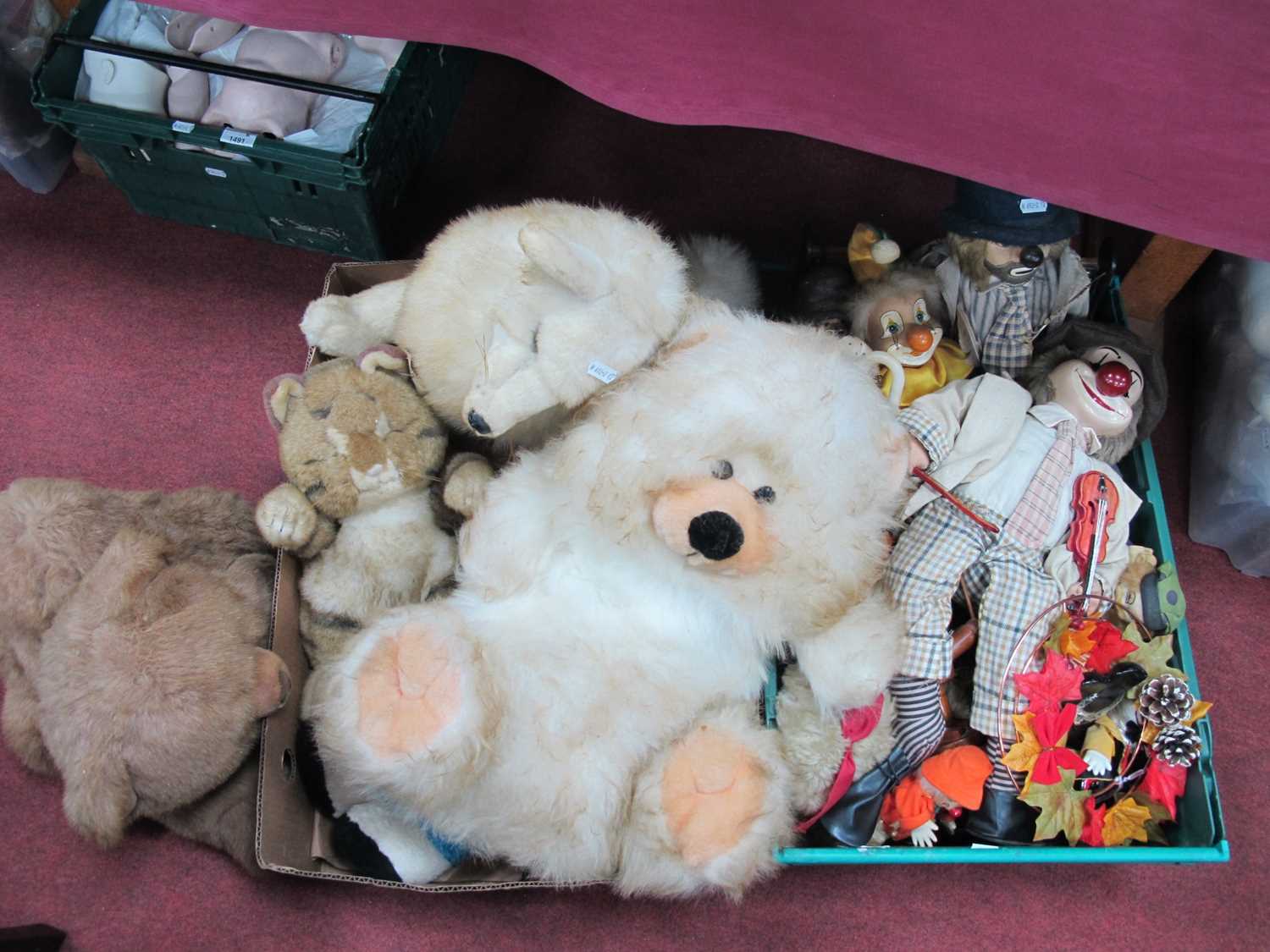 Lot 1492 - Large collection of vintage toys, including