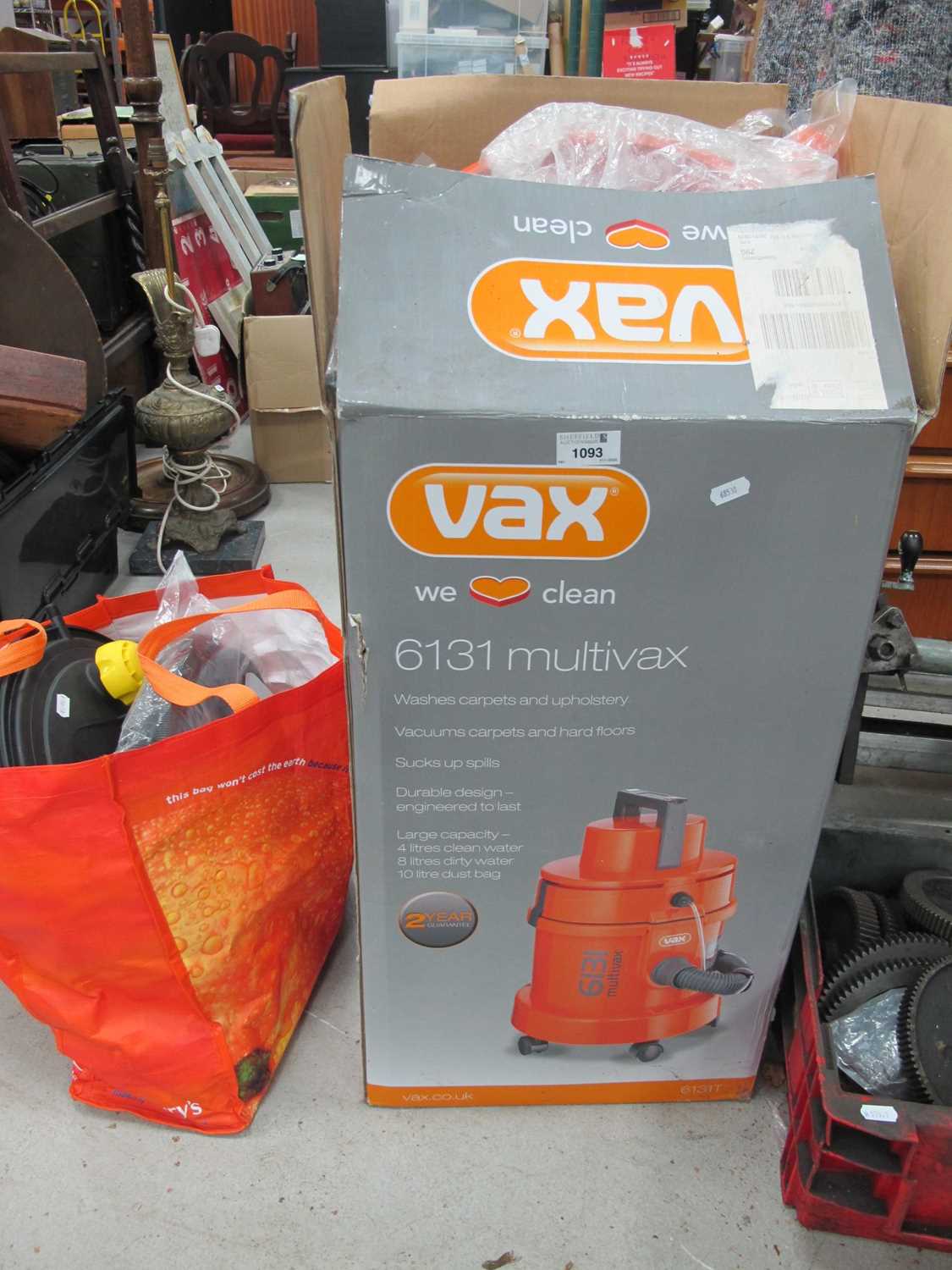 Lot 1093 - 6131 Multivax, in box with accessories.