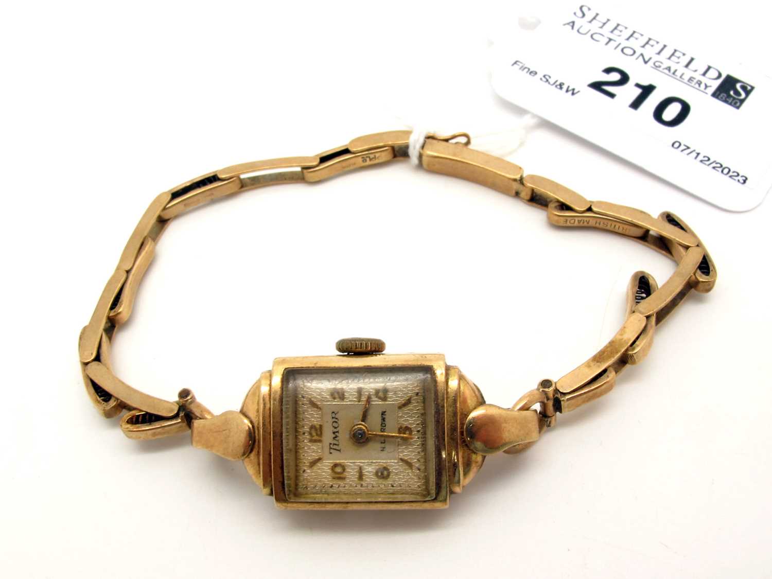 Lot 210 - Timor; A 9ct Gold Cased Ladies Wristwatch,