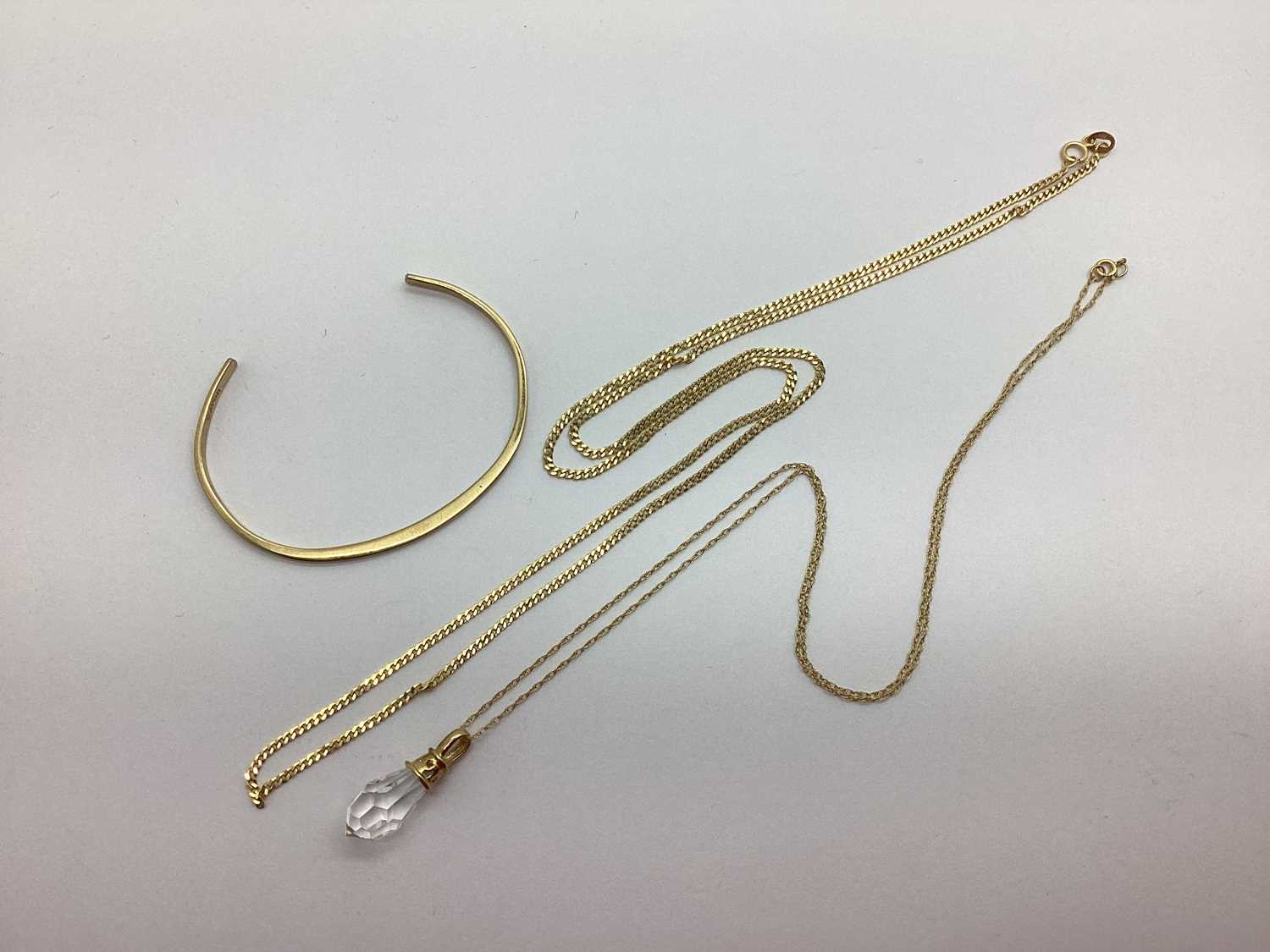 Lot 219 - A 9ct Gold Curb Link Chain, together with a