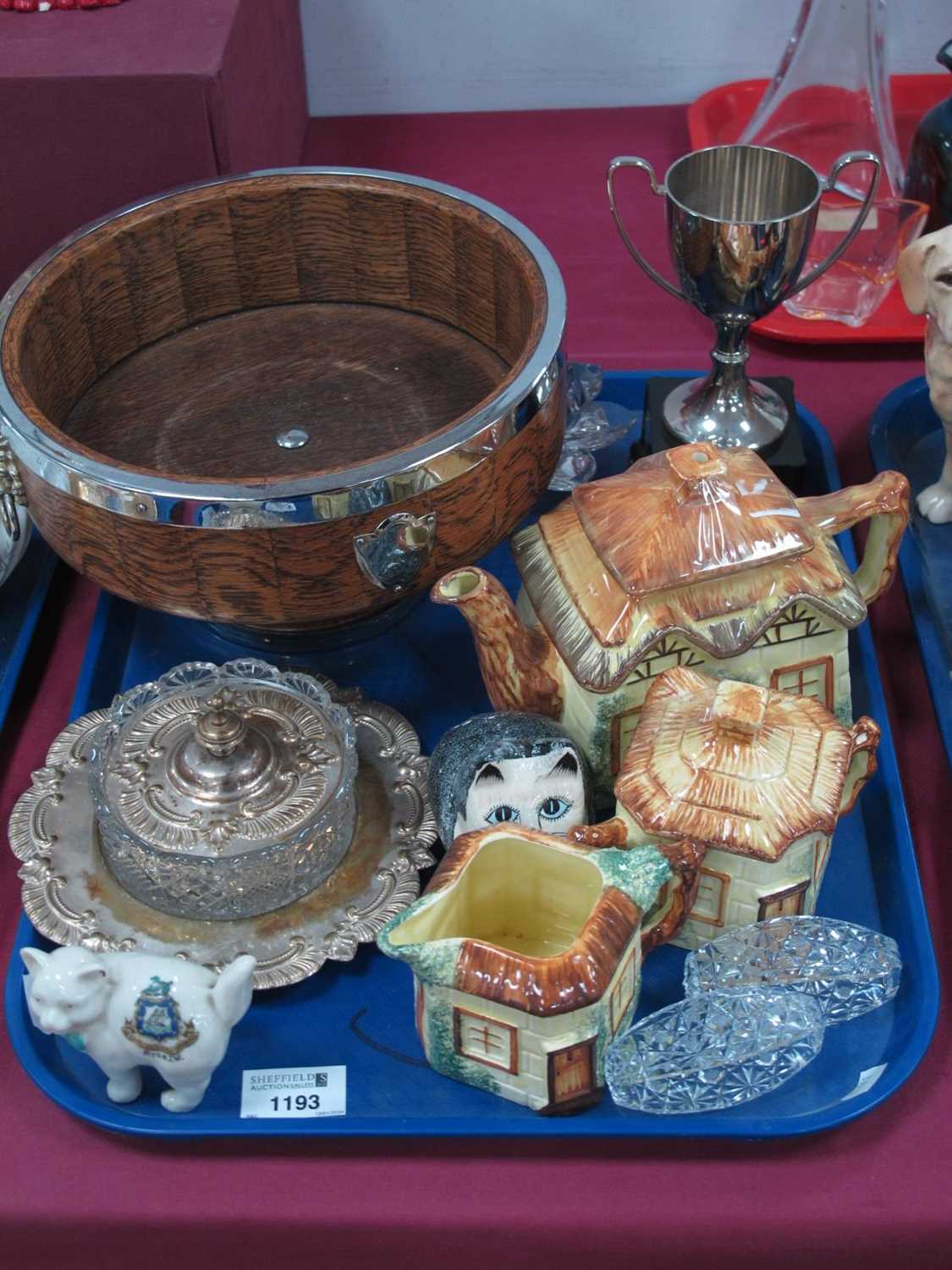 Lot 1193 - 1930s Cottageware Tea Set, oak footed fruit